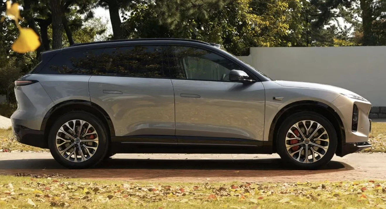 Nio Launches Special Edition ES6, Offers 1 Year Battery Swaps, 5 Years ...