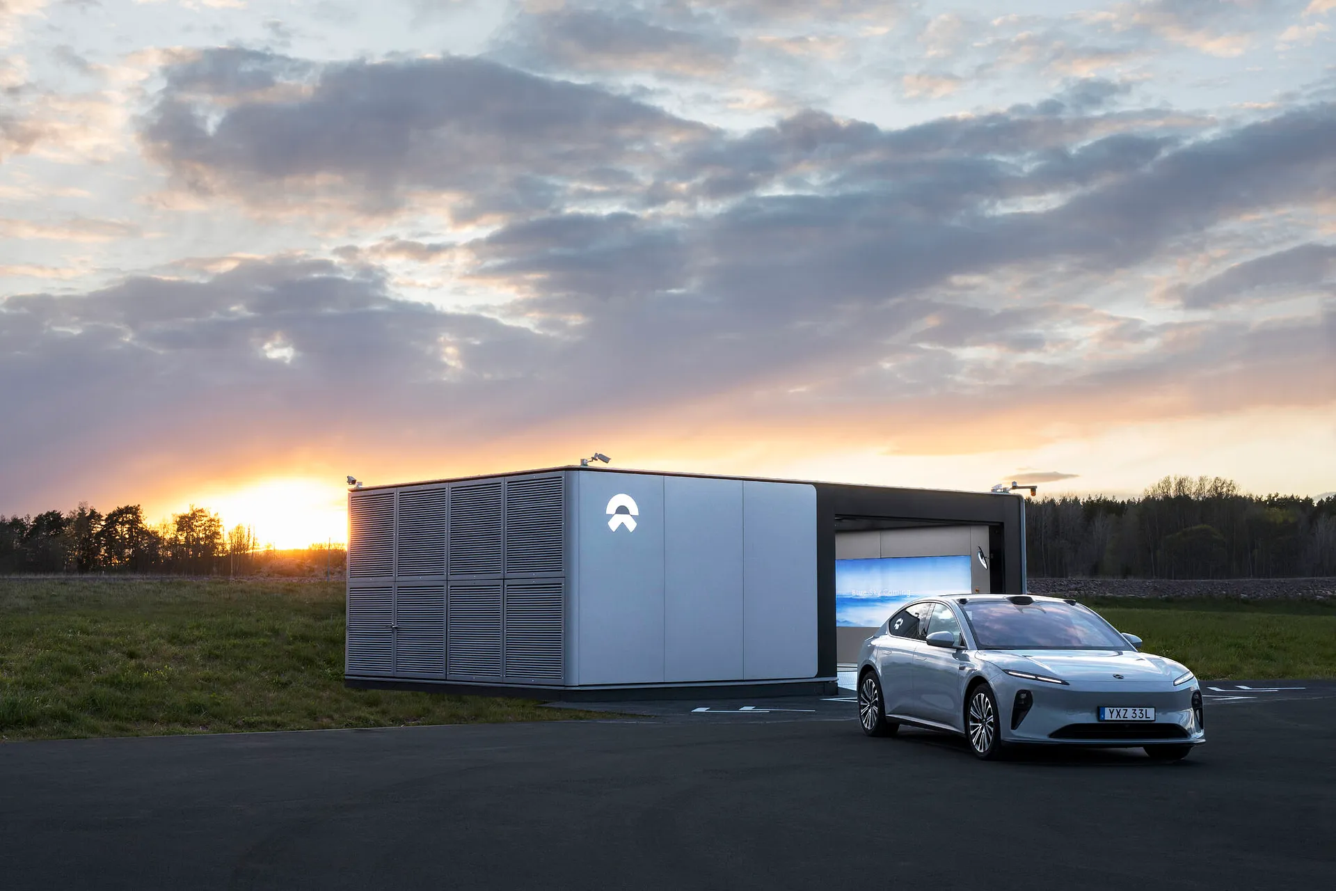 Nio's Battery Swap Stations in Sweden Get Approval to Stabilize Grid | EV