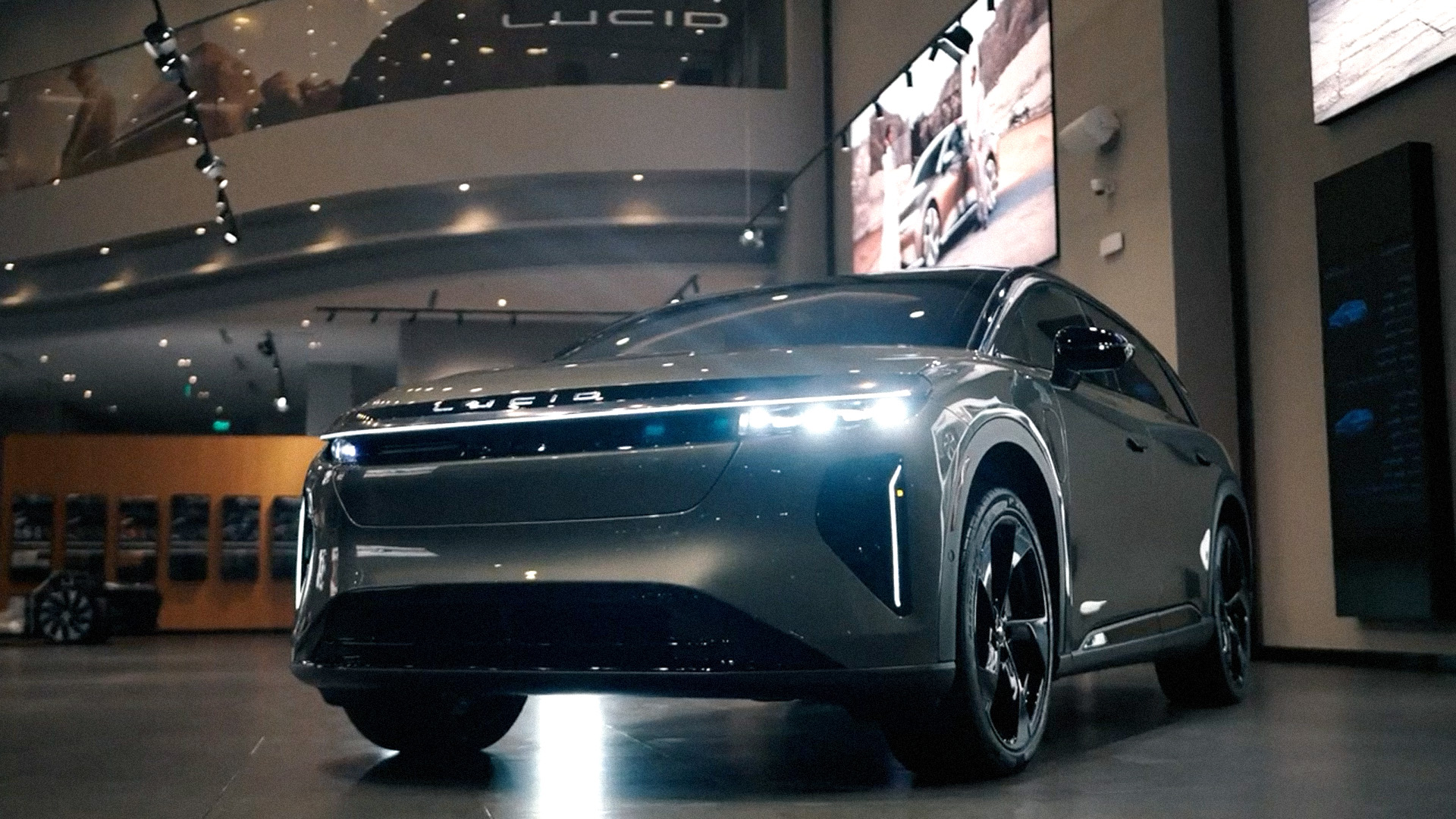 Lucid Offers Gravity Touring at $749 Per Month With $12,500 in Combined ...