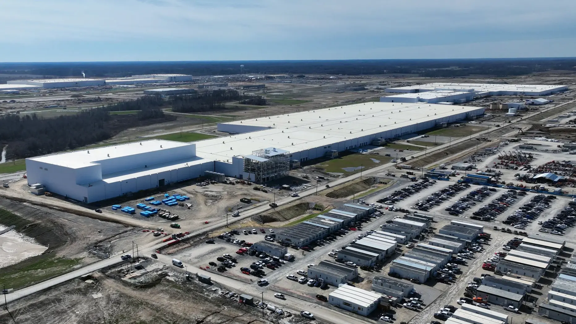 Unifor Warns Key Plants at Risk After Poilievre Unveils Auto Pact ...
