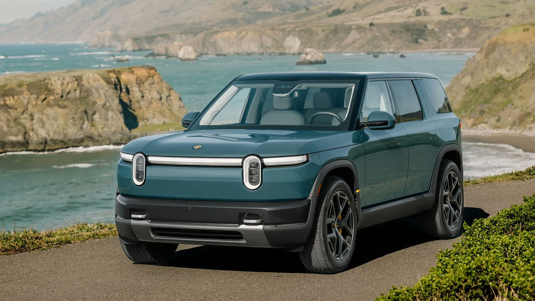 Benchmark Calls Rivian R2 Event an 'Important Demand Signal,' Keeps Buy ...
