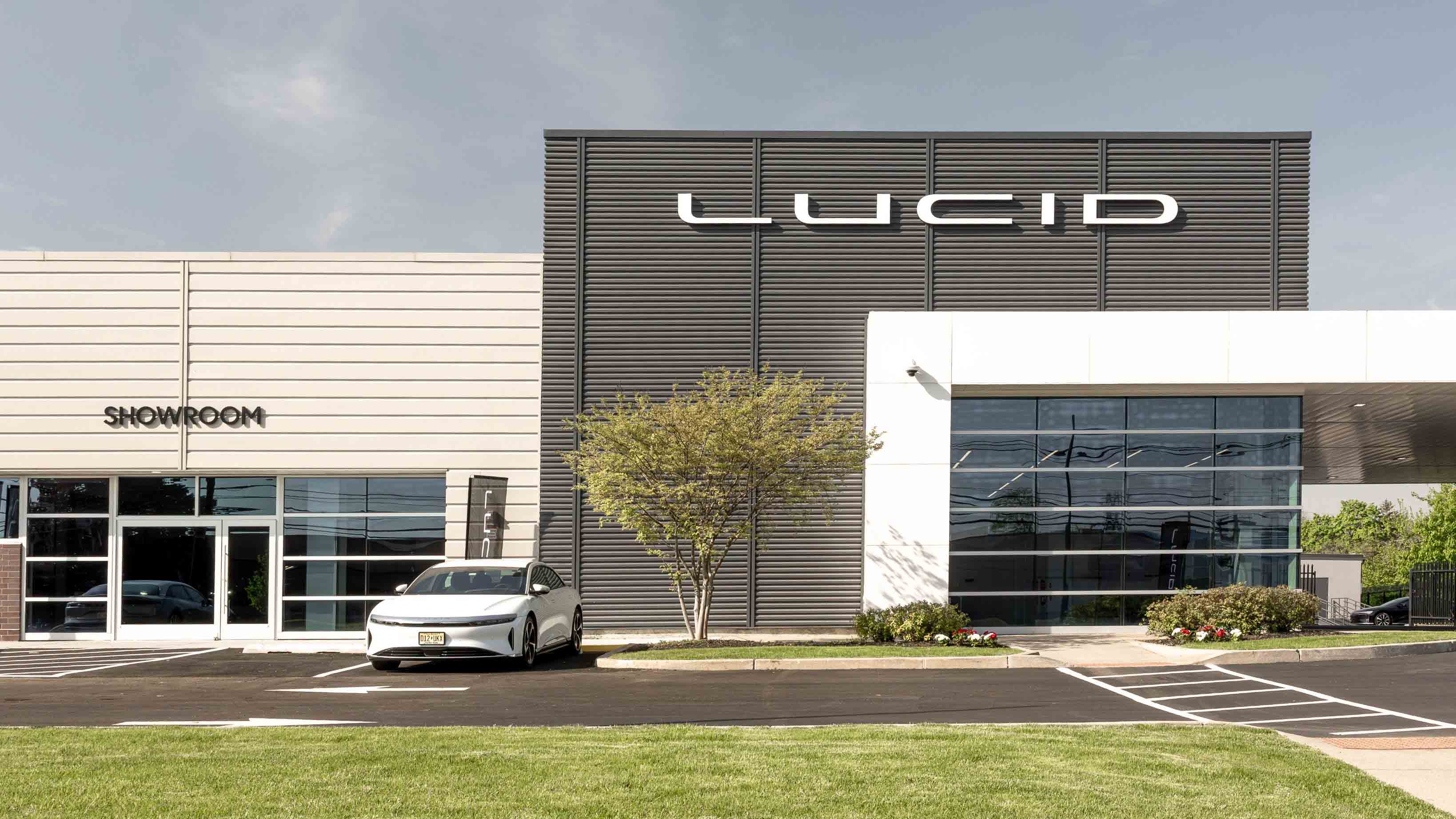 Rivian, Lucid, Scout Push Back on US State Dealership Laws Restricting ...